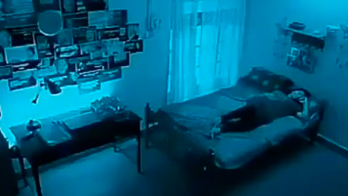 Pareja dice que en su casa vive un fantasma y graba aterradores hechos ...