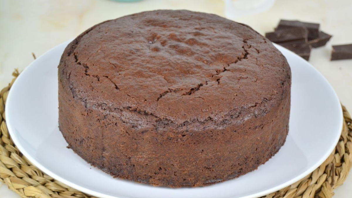 Bizcochuelo de chocolate en 4 pasos: la receta más sencilla con la que ...