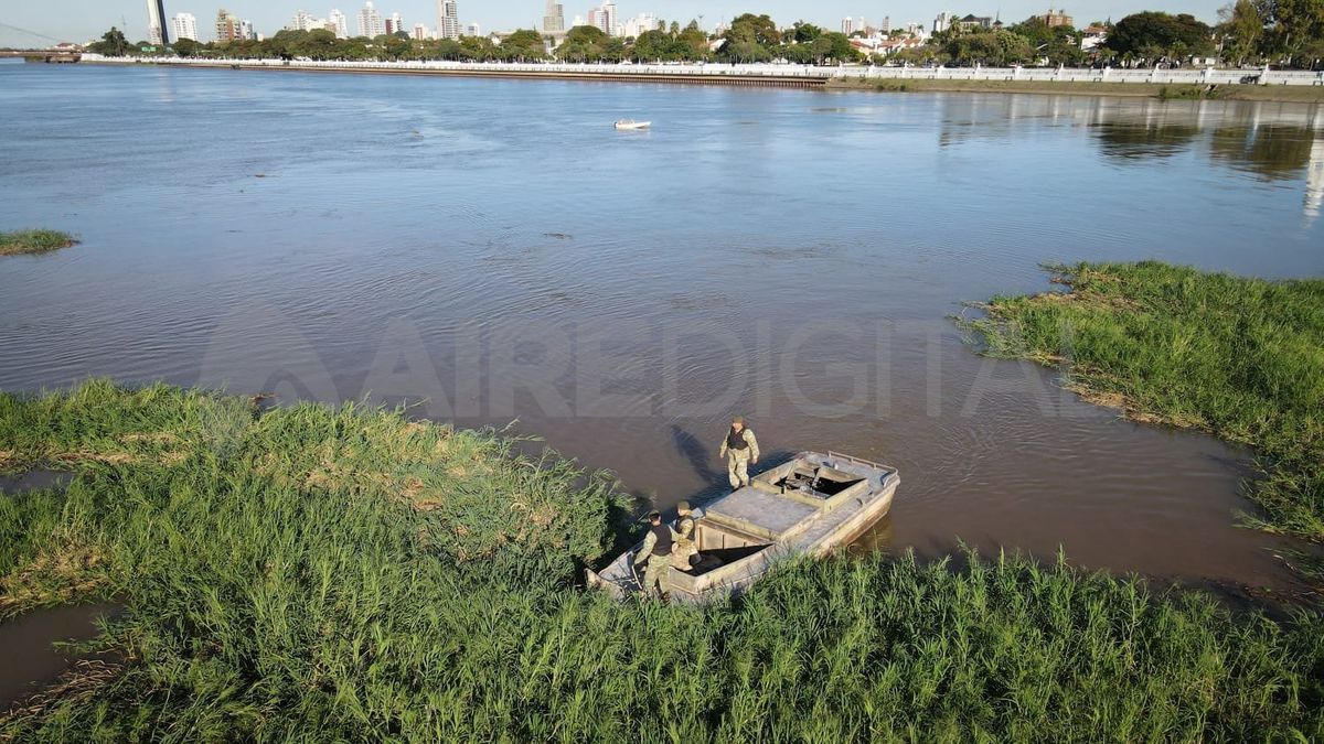Fotos y videos: así remueven el embalsado de la Laguna Setúbal en la ...