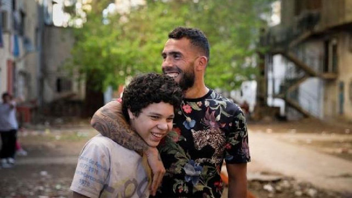 “Apache”: ¿quién es quién en la serie de Carlos Tévez que transmite ...