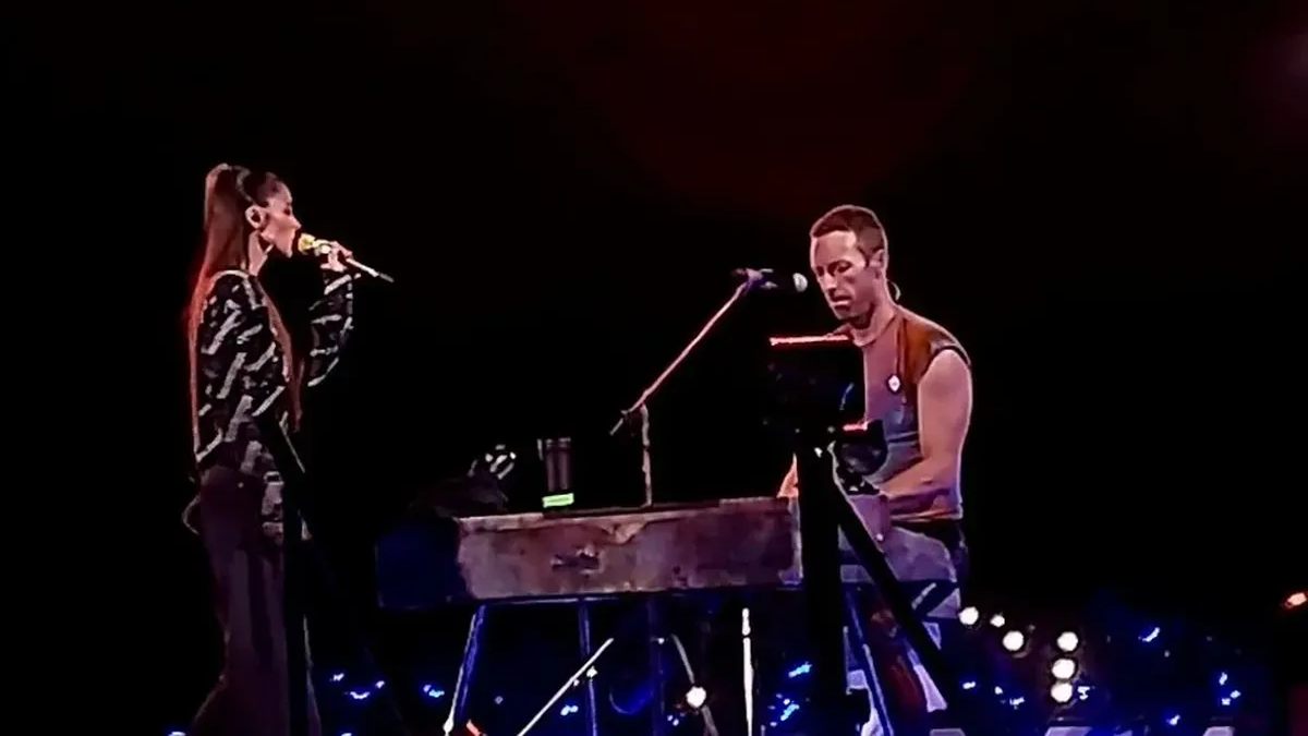 Tini Stoessel cantó con Coldplay y estallaron las redes