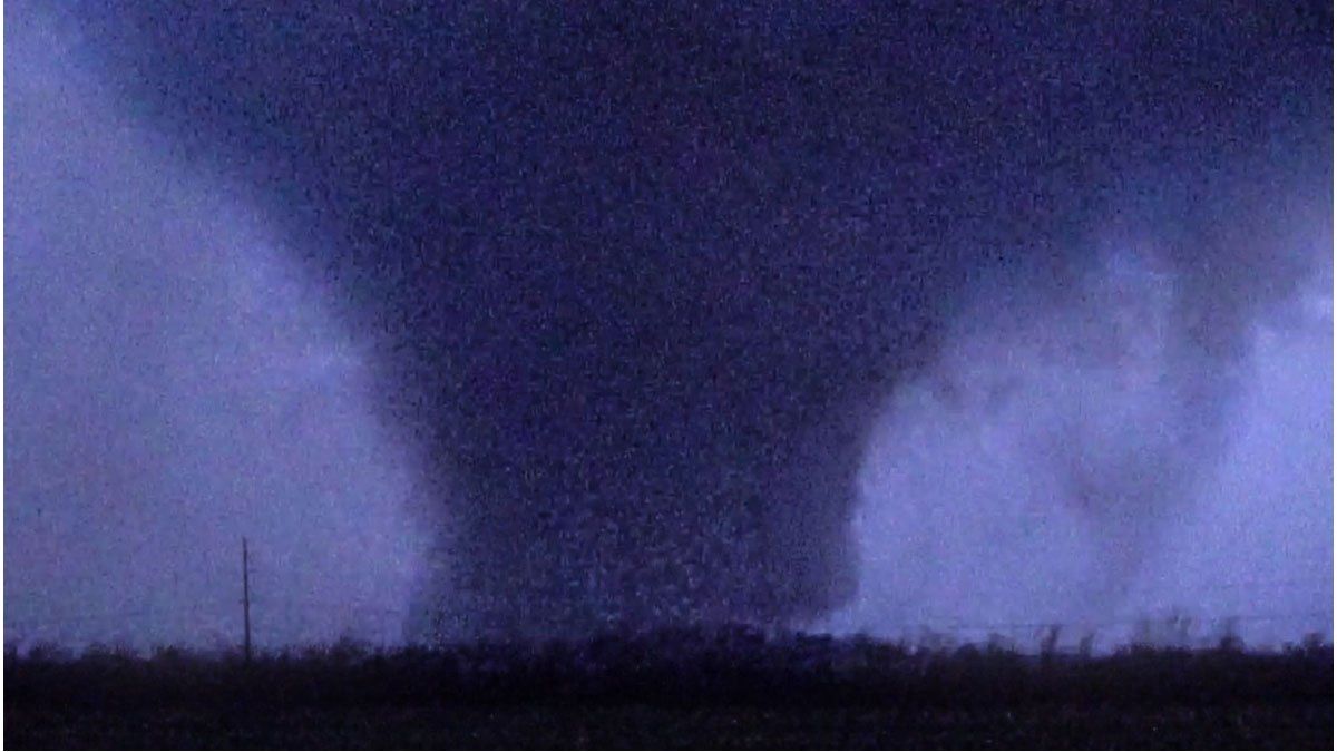 Video: así captaron al mortífero tornado que destruyó Mayfield, una ...