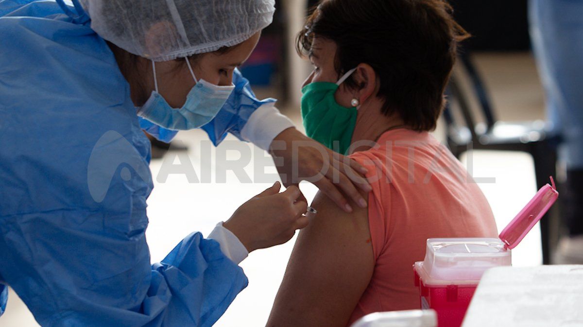 Por qué necesitan una tercera dosis los vacunados con Sinopharm y los ...