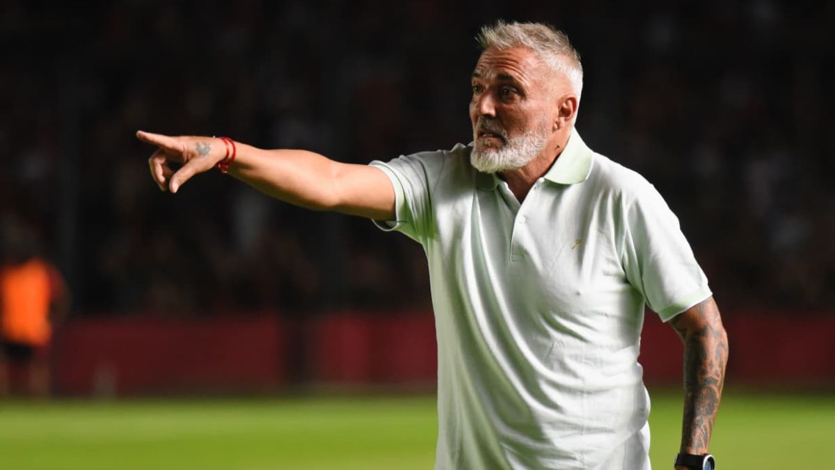 El "Huevo" Rondina habló tras el empate de Ferro en Santa Fe y dejó un ...