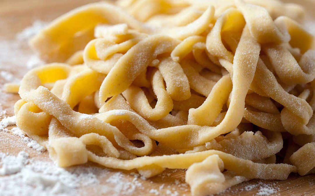 Cómo hacer tallarines caseros: la receta que te salva el almuerzo del ...