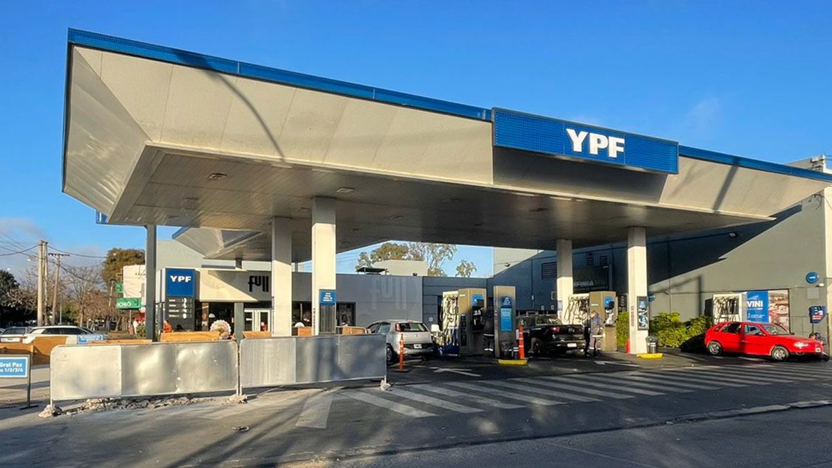 YPF aumentó un 7,5% promedio los precios en sus combustibles