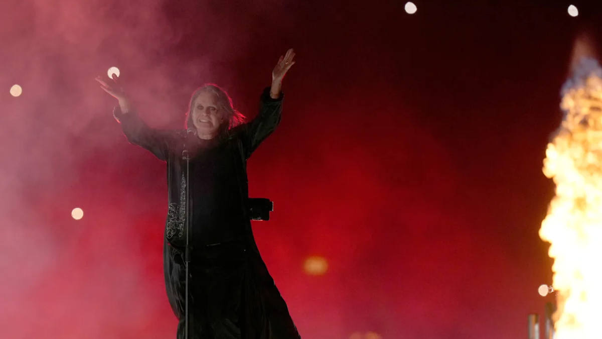 Ozzy Osbourne se despidió del escenario con un emotivo show junto a ...
