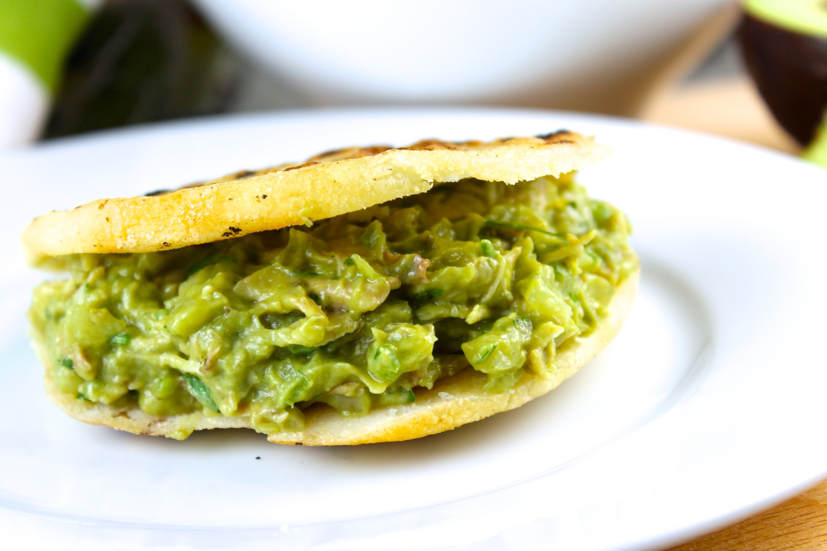 Arepas de pollo y palta: la receta sencilla para disfrutar de un plato ...