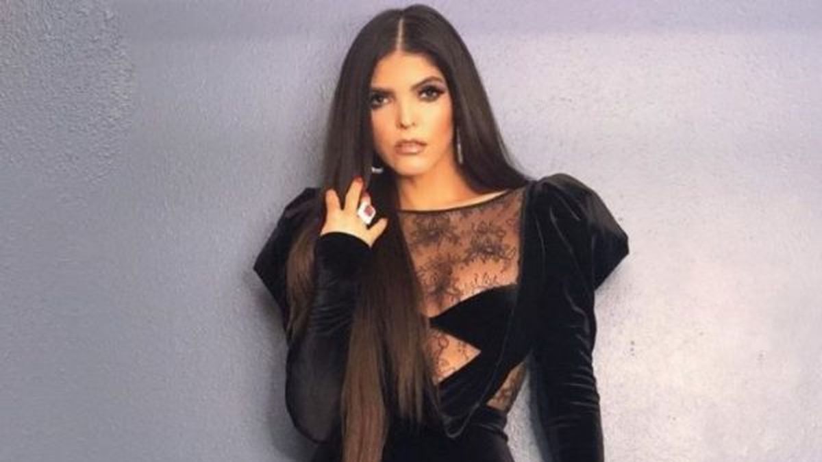 Ana Bárbara enciende a sus seguidores con un mini short