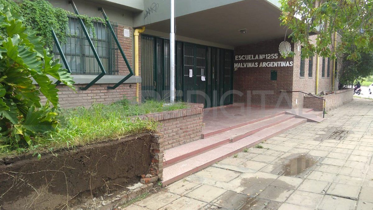 Las lluvias afectaron las instalaciones de dos escuelas de la ciudad