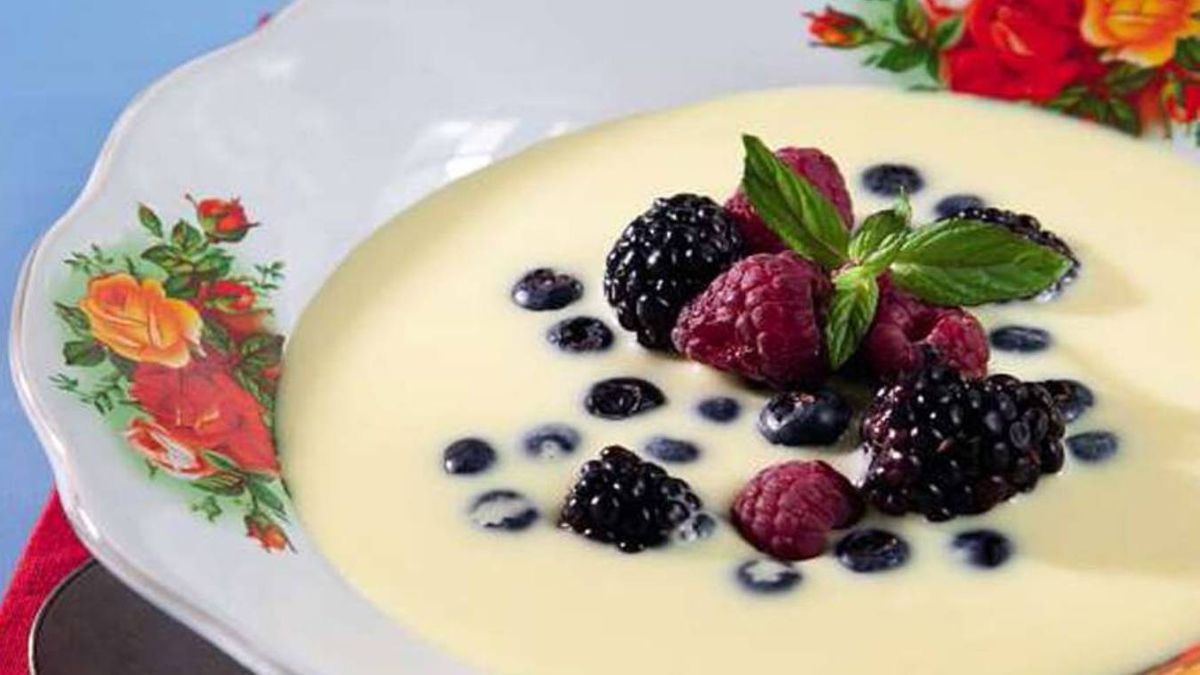 Frutos rojos con salsa inglesa: un postre rico y fácil con la receta de ...
