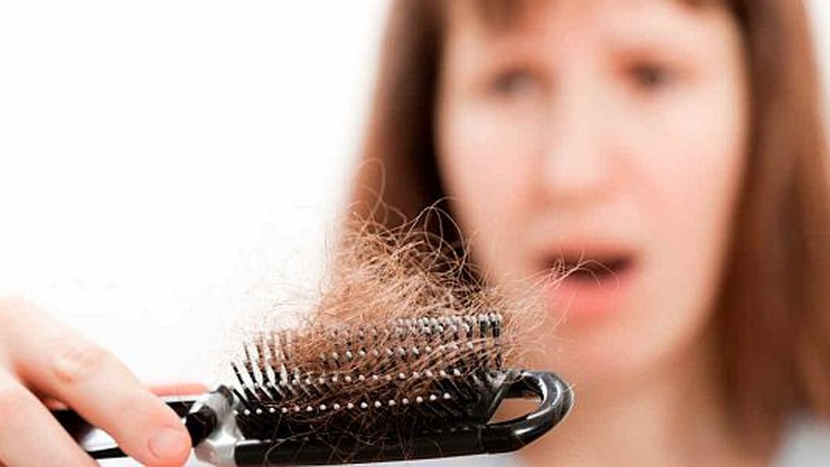 ¿Por qué se nos cae el pelo y cuándo debemos consultar?