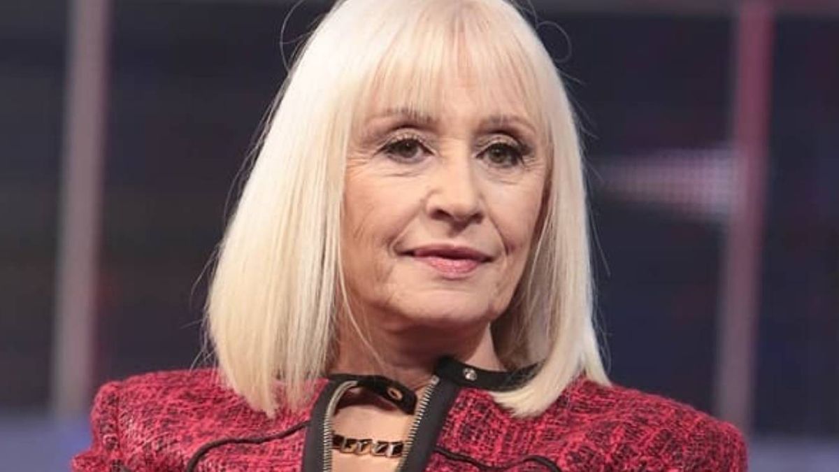 De qué murió Raffaella Carrà, la cantante italiana que conquistó al ...