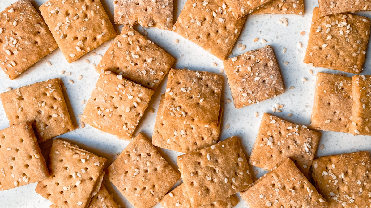 Cómo hacer galletas crackers de sésamo paso a paso