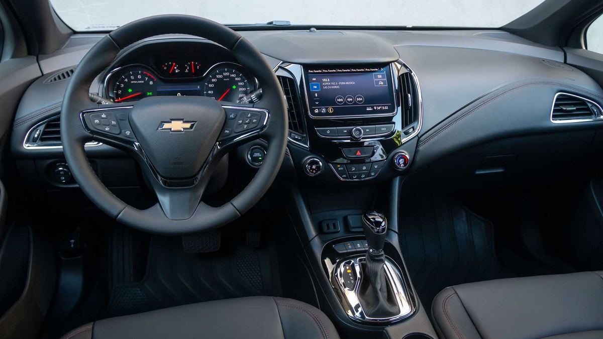 Chevrolet actualiza la gama del Cruze 2022 con tres nuevas variantes