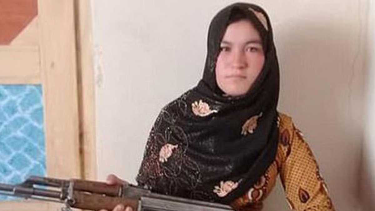 Una niña afgana mató a dos talibanes que asesinaron a sus padres
