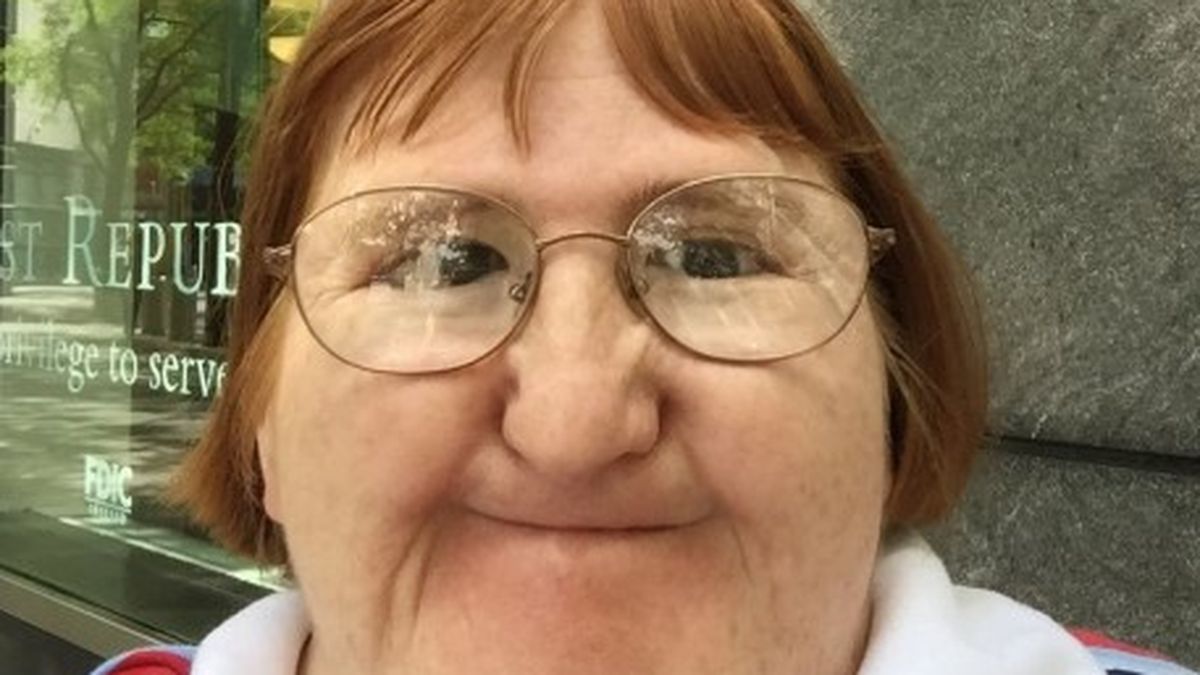 Le dijeron que era “demasiado fea” y su respuesta fue viral