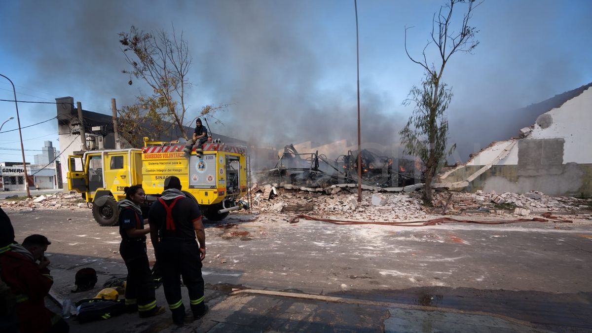 Empresas, depósitos y comercios devorados por el fuego: los incendios ...
