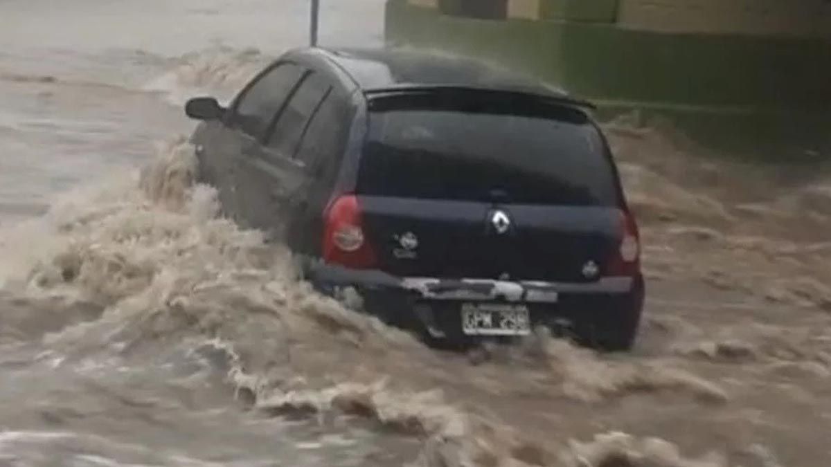 Catamarca: un fuerte temporal provocó la inundación más importante de ...