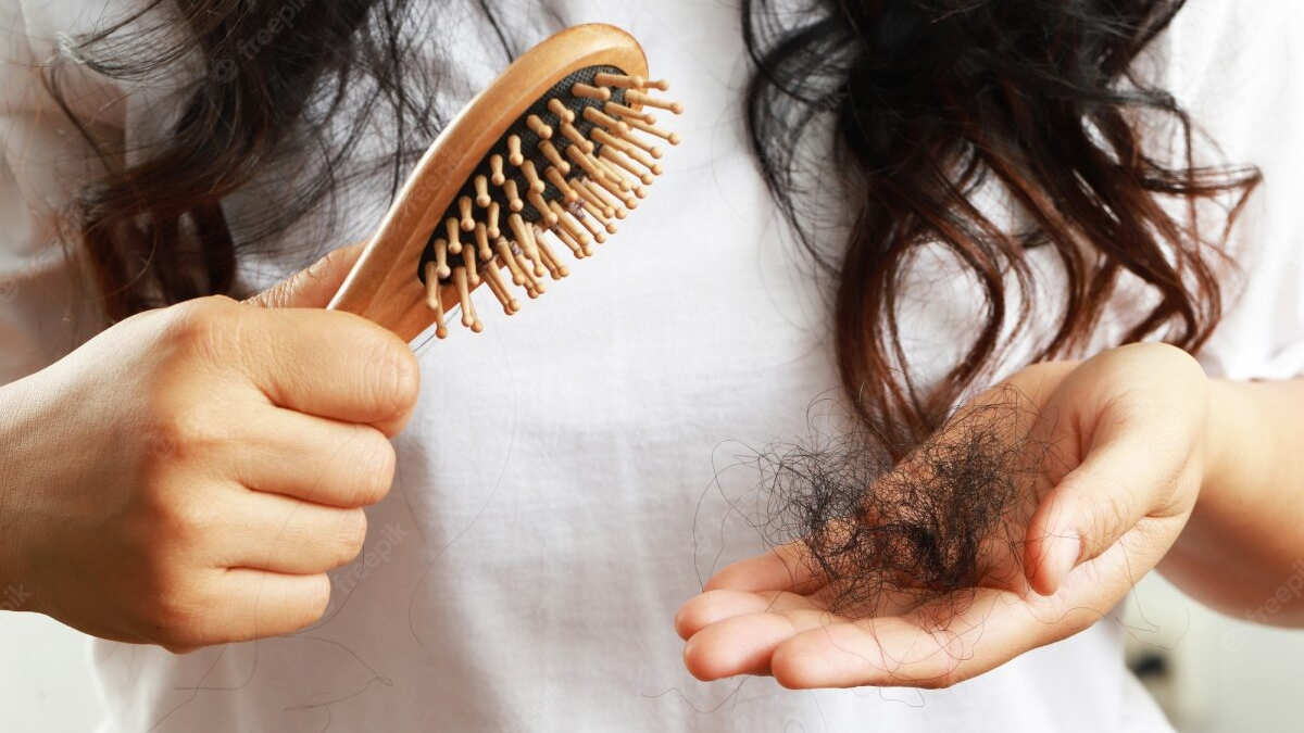 Qué significa soñar que se te cae el pelo: ¿cambios en la vida?