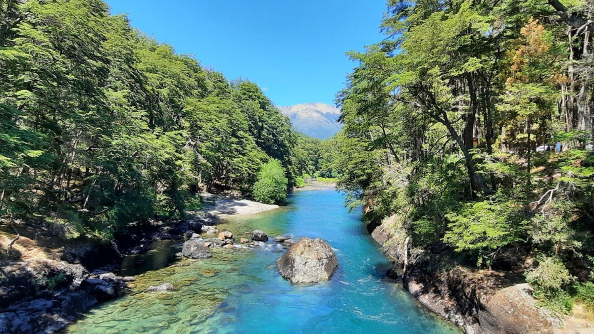 Conocé los piletones naturales del Río Manso ocultos de la Patagonia