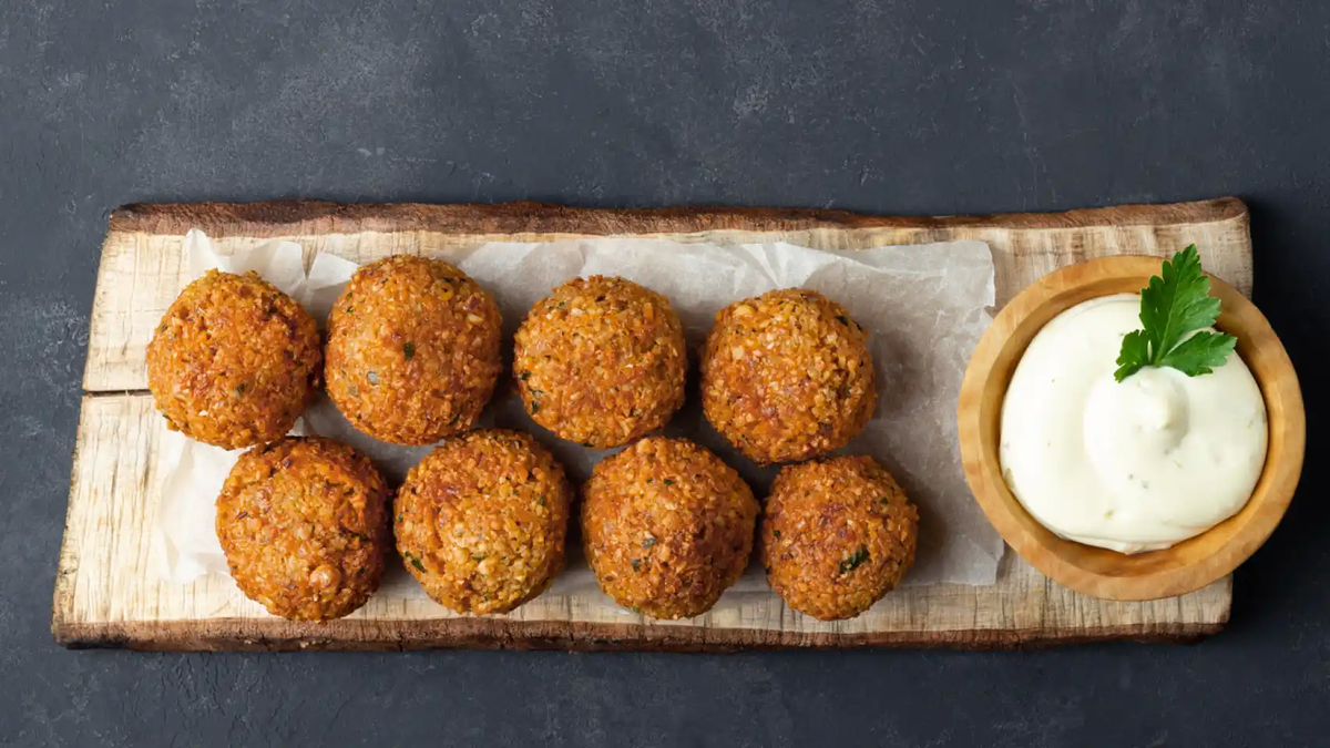 Cómo hacer falafel: la receta vegetariana más famosa de la cocina árabe
