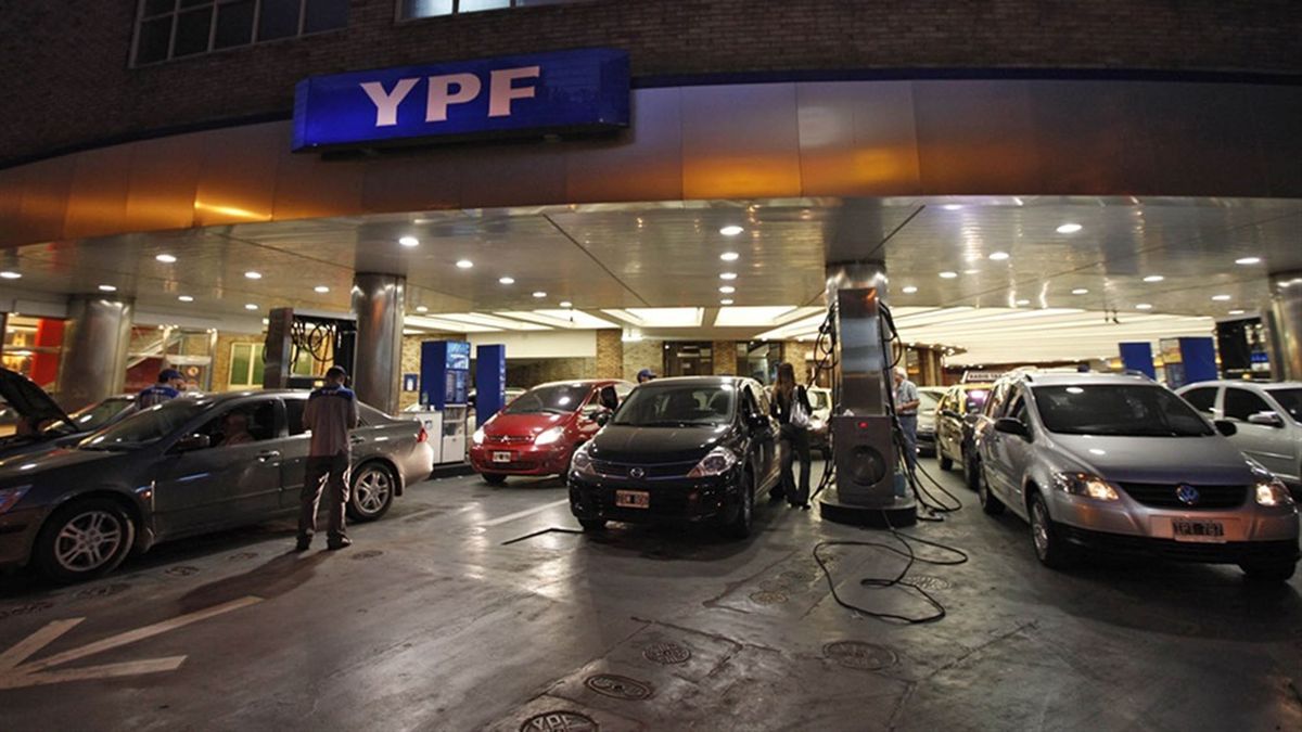 YPF se suma a Shell y Axion y aumenta las naftas un 3% en todo el país