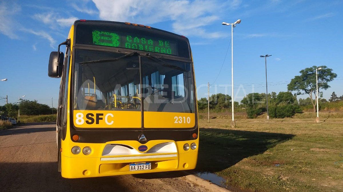 Entraran los colectivos de la línea 8 a barrio Centenario pero ...