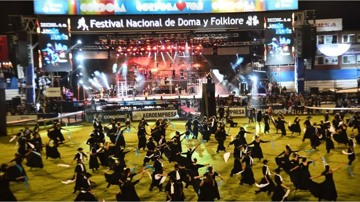 Al ritmo de folklore, cumbia y cuarteto comenzó el Festival Nacional de Doma y Folklore de Jesús ...