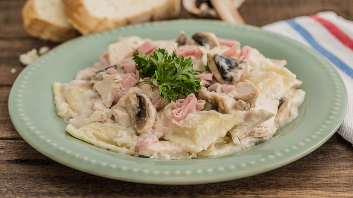 Cómo hacer salsa parisienne: receta original y cremosa con pollo, jamón ...