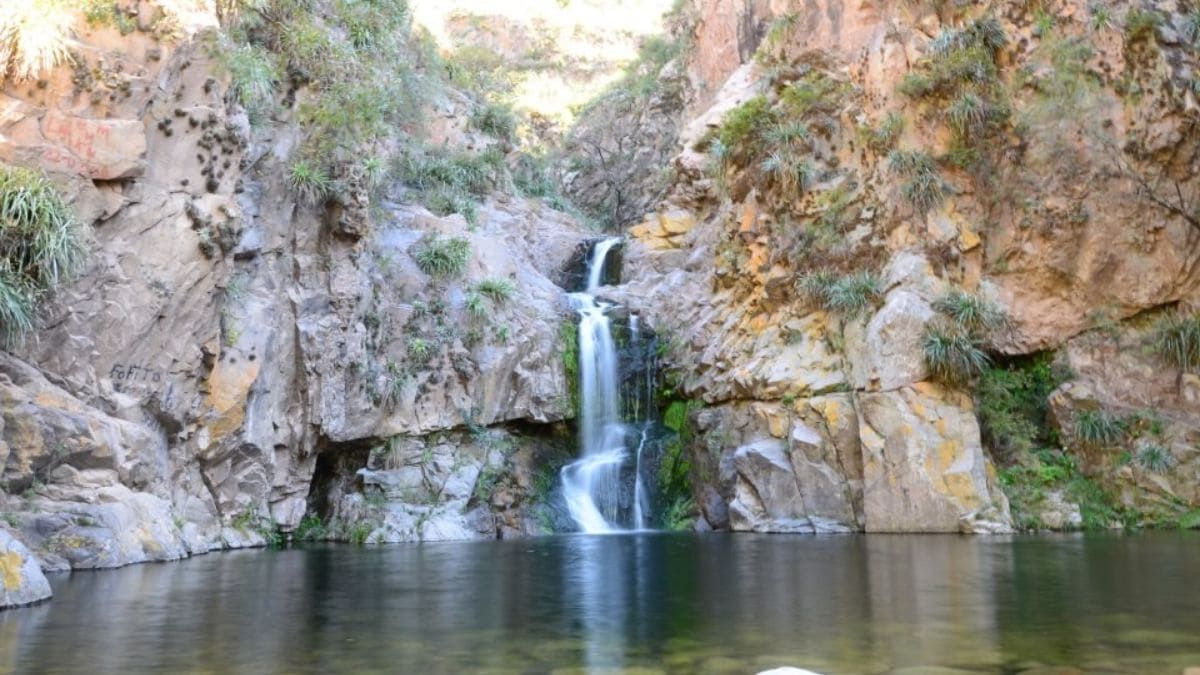 Descubrí Pozos Verdes, un rincón escondido en Córdoba con cascada y ...