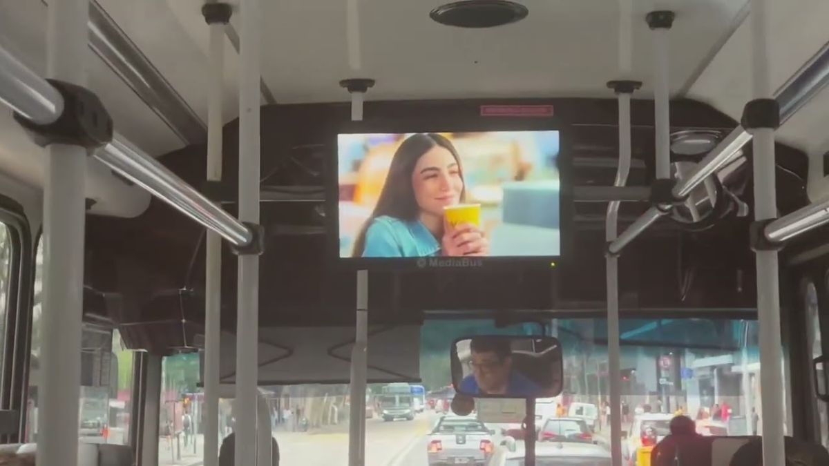 Quiso hacer más entretenidos los viajes en colectivo y creó una empresa que factura millones