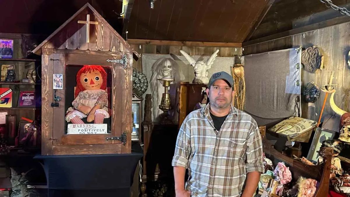 Encontraron muerto al investigador paranormal que cuidaba a la muñeca Annabelle