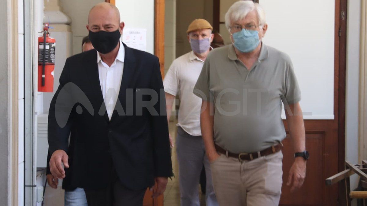 Paritarias en Santa Fe: comenzó la reunión del gobierno con ATE y Upcn Paritarias en Santa Fe: comenzó la reunión del gobierno con ATE y Upcn