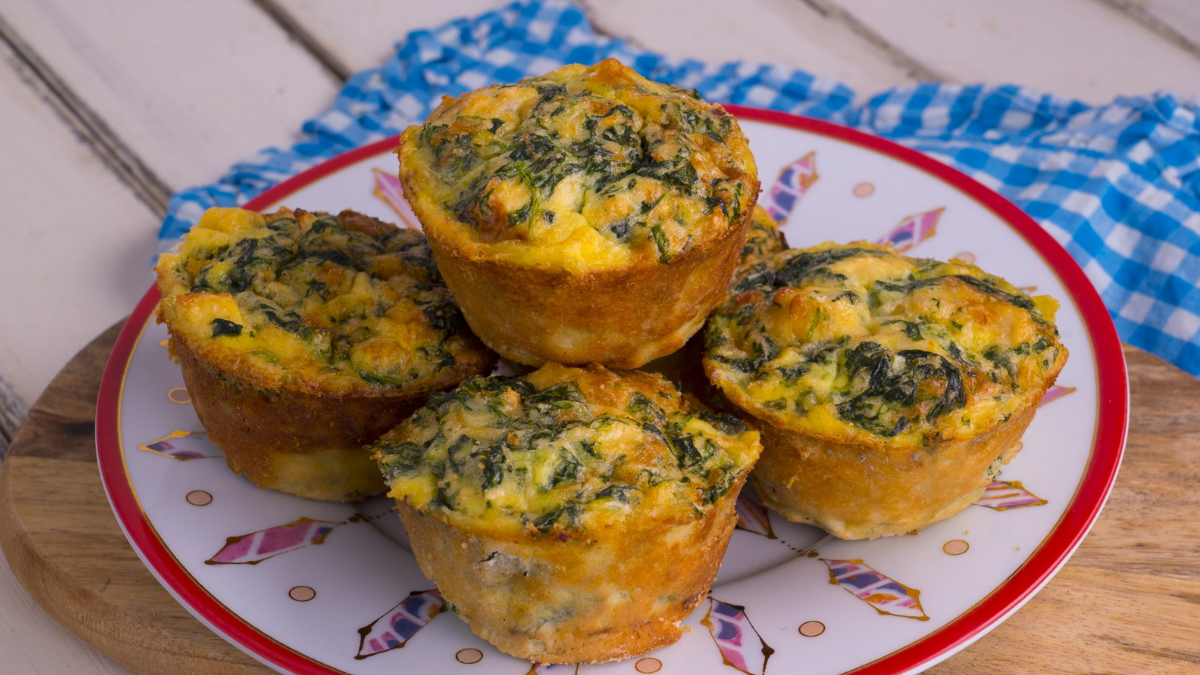 La receta de muffins de espinaca y pollo en 4 pasos