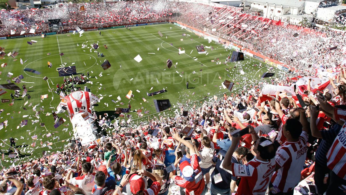 El Estadio 15 de Abril, una verdadera Cuna de gigantes: la casa de ...
