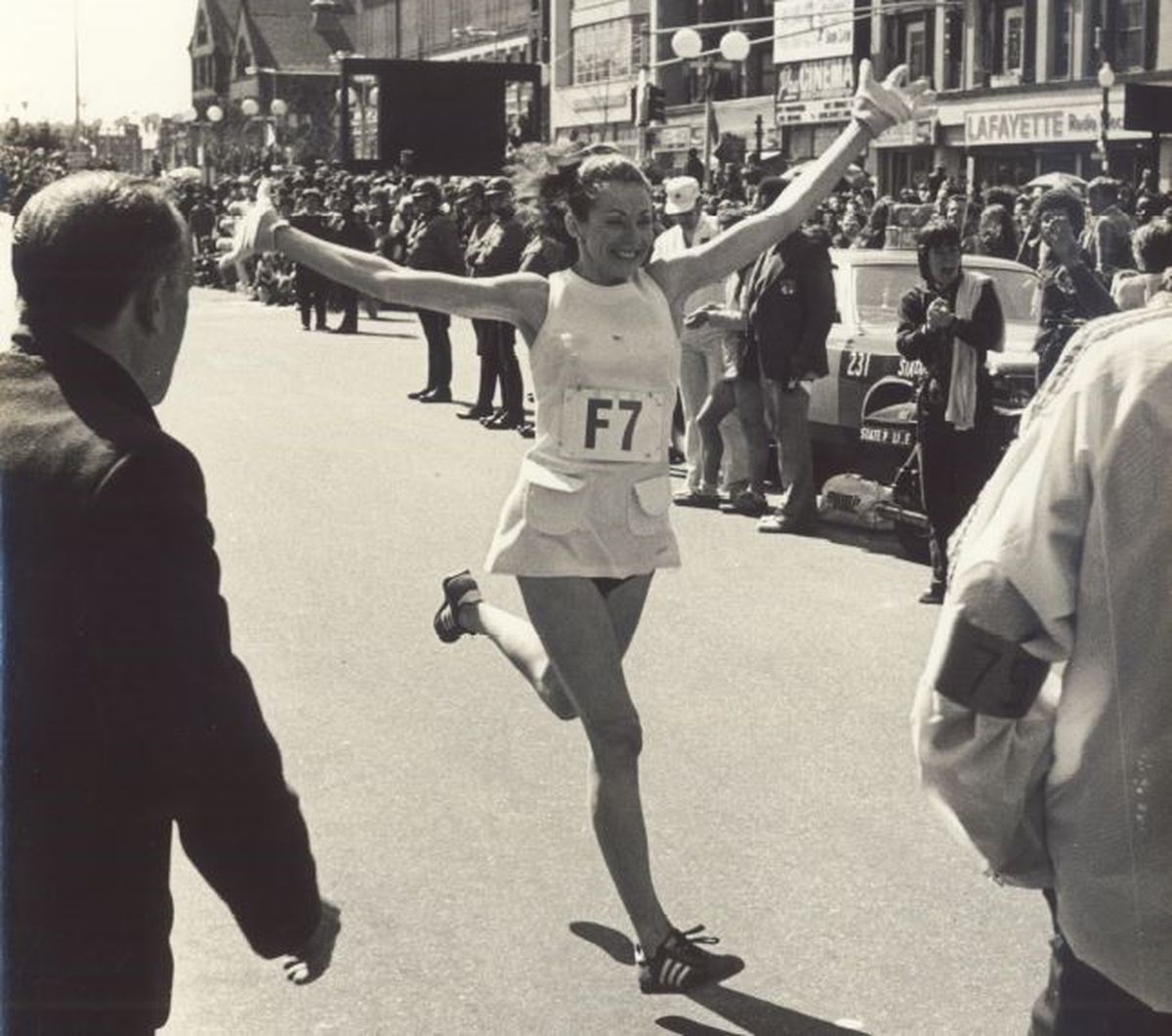 Kathrine Switzer, la pionera en correr por la igualdad en una maratón