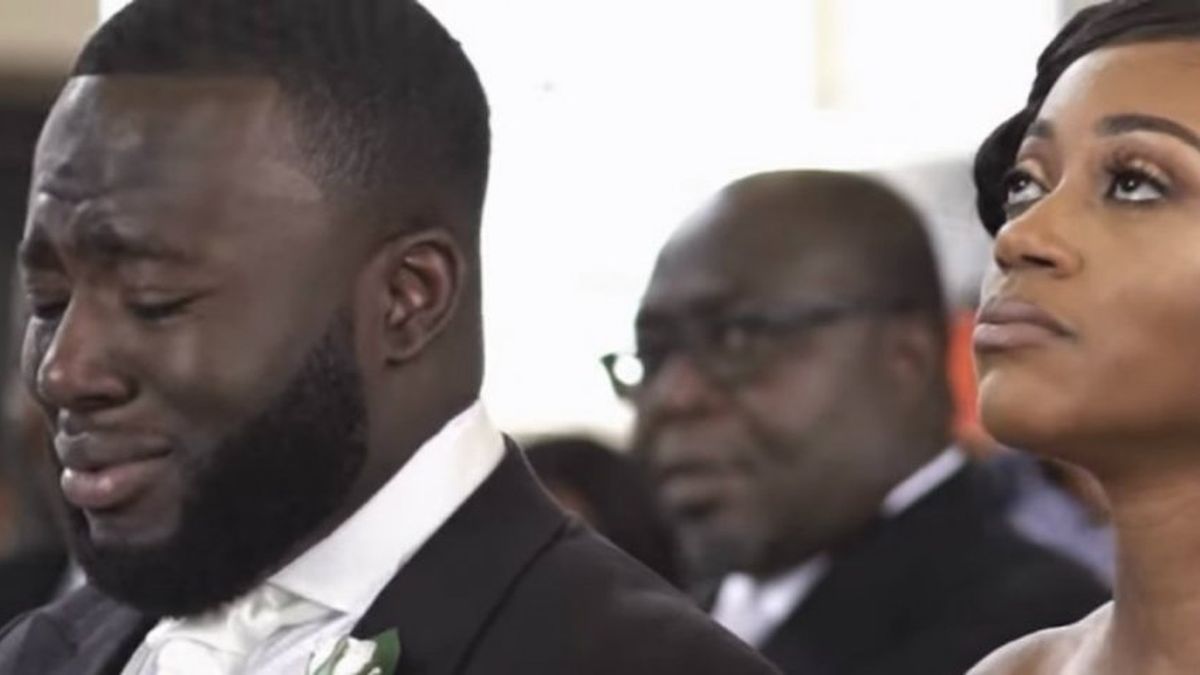 Lloró al ver a su futura esposa en la iglesia y se volvió viral
