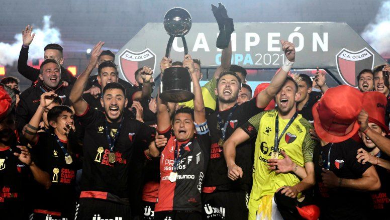 Club Atlético Colón | Aire de Santa Fe