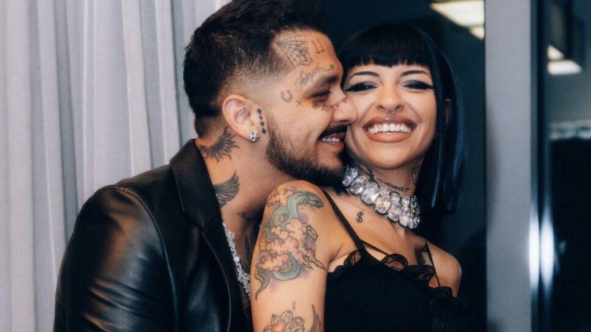 Cazzu confirmó que está embarazada de Christian Nodal y mostró su pancita