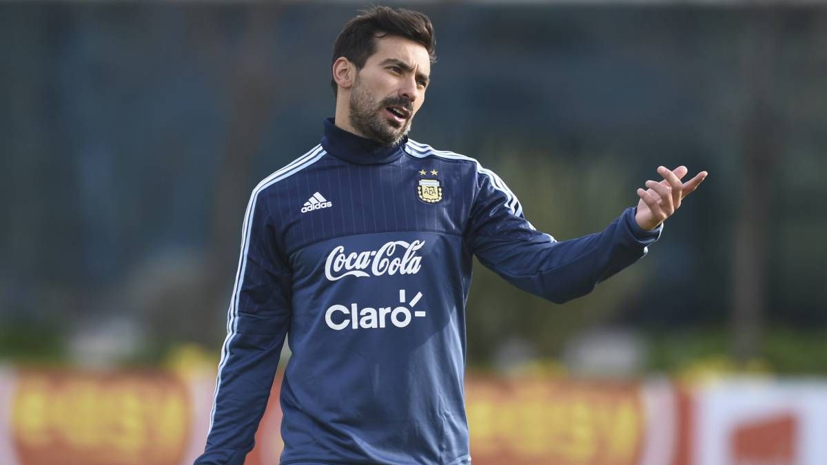 ¿Vuelve a jugar?: el Kily González llamó a Lavezzi para que se retire ...