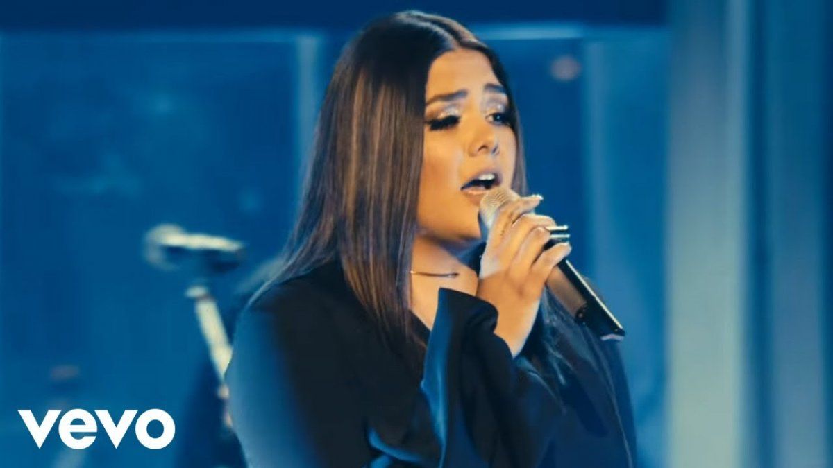 Yuridia se luce sin maquillaje ¿Lista para espantar en Halloween?