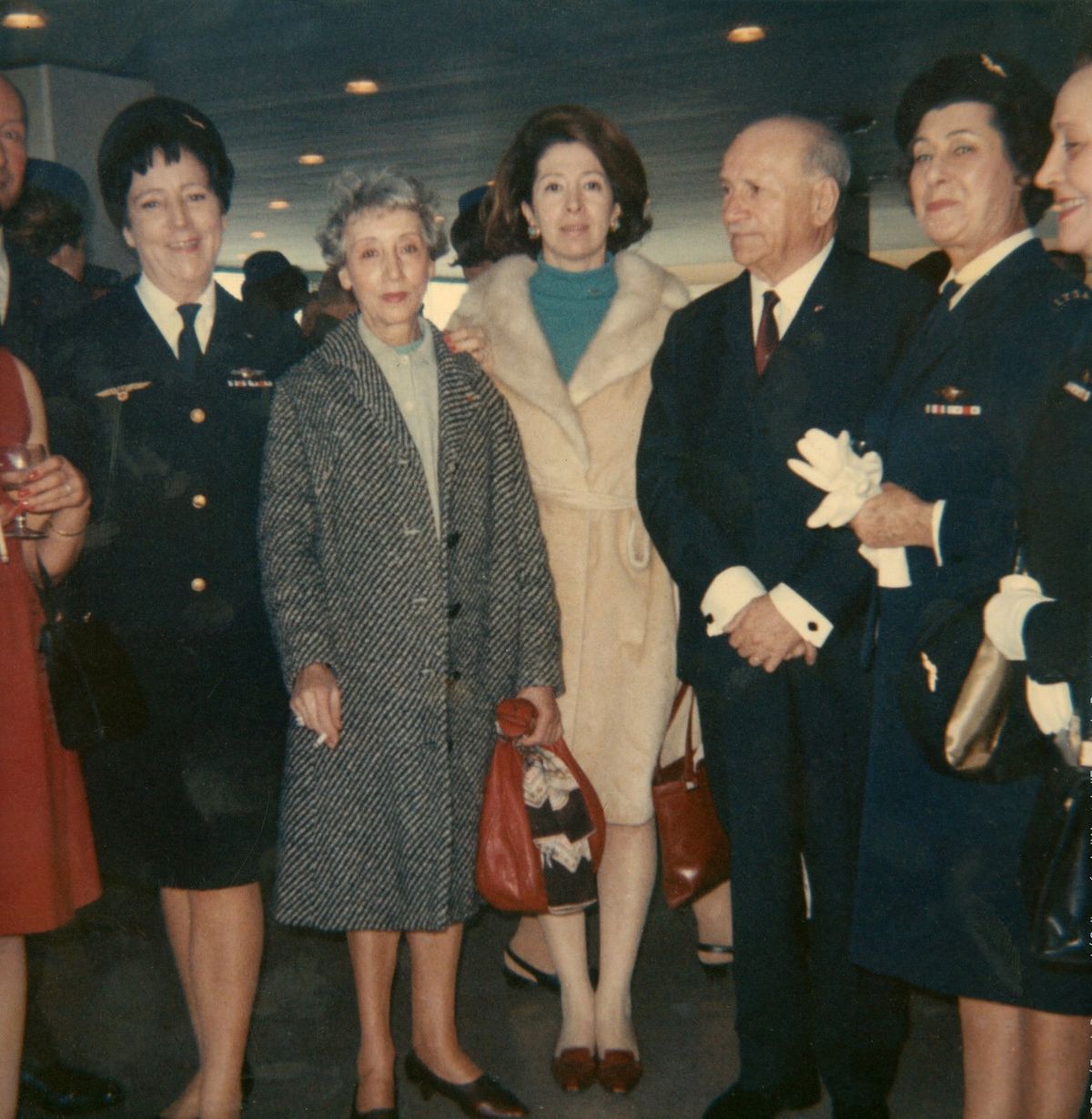 Cómo fue la vida de Adrienne Bolland, la primera piloto en cruzar la ...