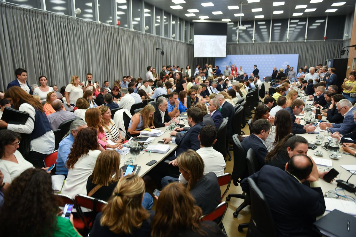 Ley Ómnibus El Oficialismo Logró Dictamen De Mayoría En Diputados Y Se