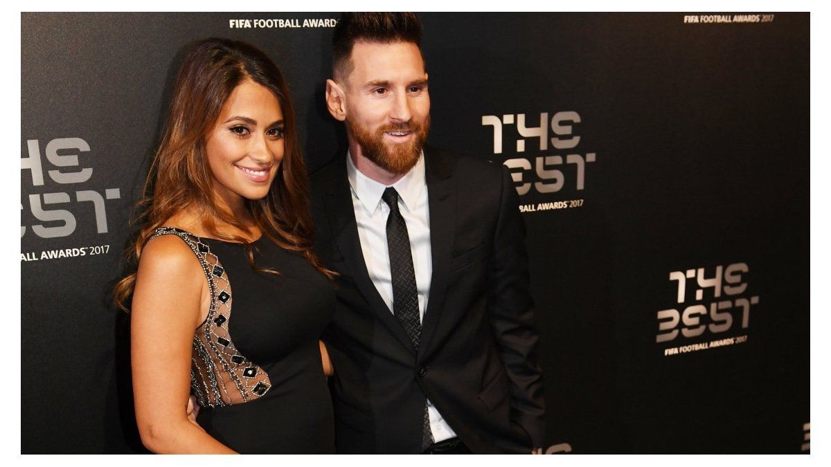 La foto de Messi con una hermosa mujer que se hizo viral