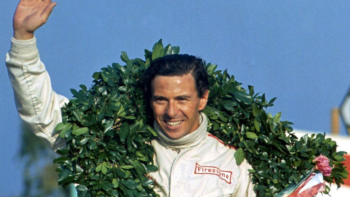 Jim Clark, el formidable campeón que continúa acelerando hacia la eternidad