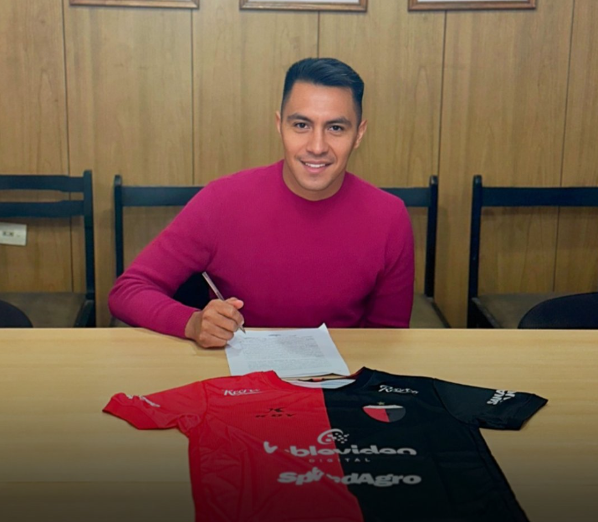 Ángel Cardozo Lucena es oficialmente refuerzo de Colón