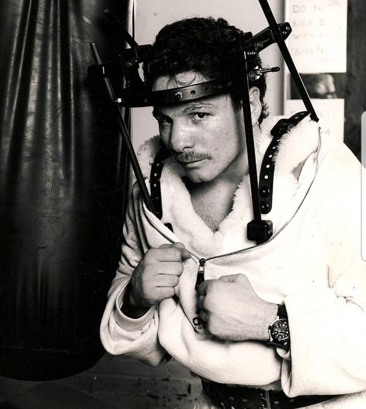 Vinny Paz, el boxeador que pasó de casi quedar paralítico a volver a ...