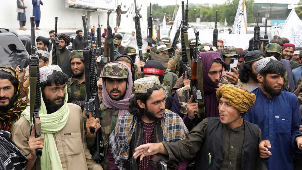 Los talibanes celebran su primer aniversario en el poder en Afganistán