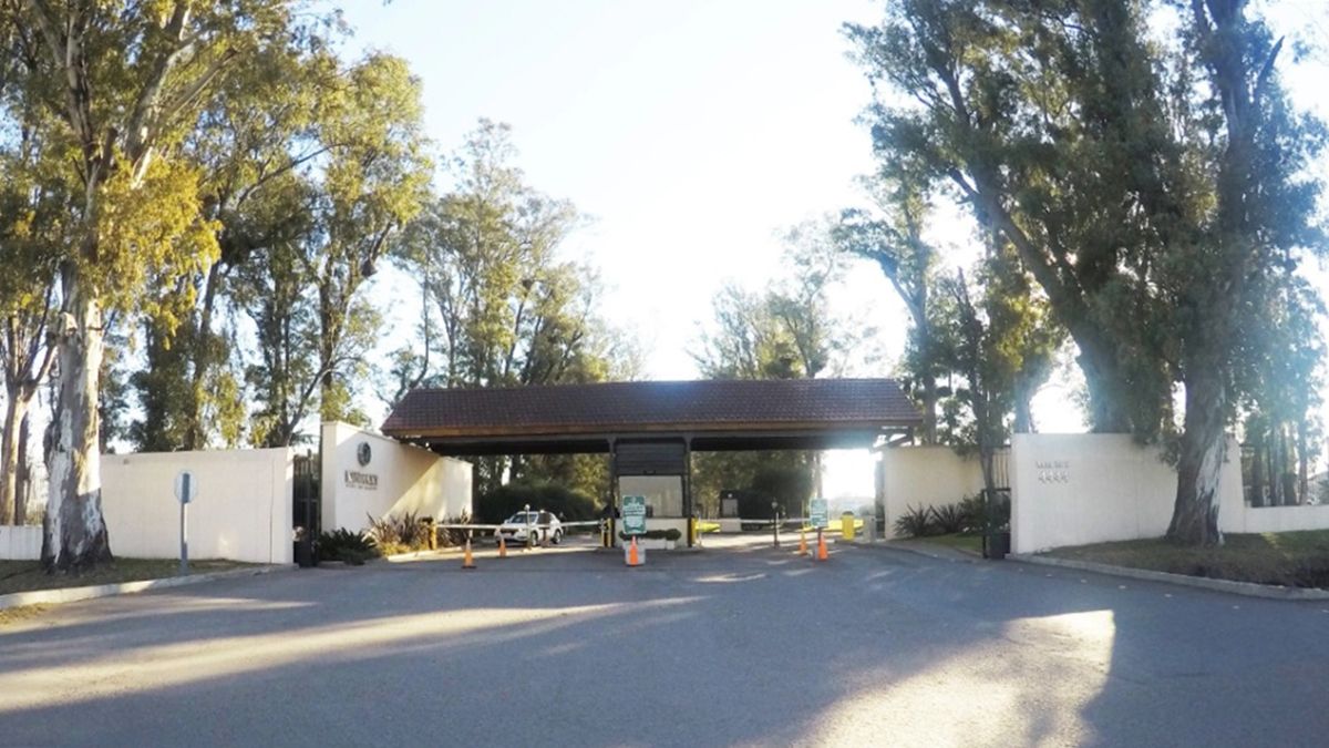 El exclusivo barrio privado de Rosario donde Messi descansa tras ganar ...